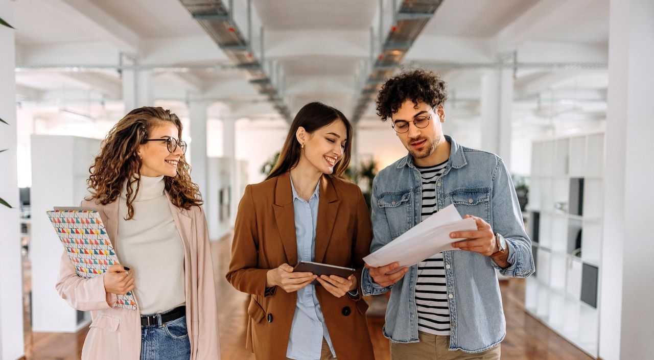 New Employee Onboarding: Best Practices & Checklist
